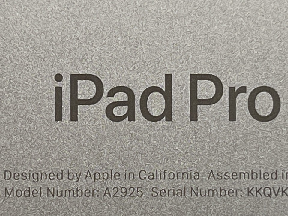 Apple iPad Pro A2925 MVX33LL/A 13" 256GB Wi-Fi Only 18.5 Tablet Silver ...