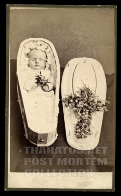 Post Mortem CDV Photo Baby in Coffin Cross Funeral Wreath Chicago ...