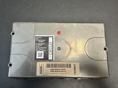 Peterbilt Q21-1076-2-100 Genuine Original Oem Peterbilt Part Ctrl Cecu ...
