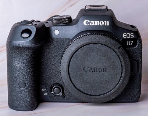 Canon EOS R7 Camera Body - Mint Condition | eBay