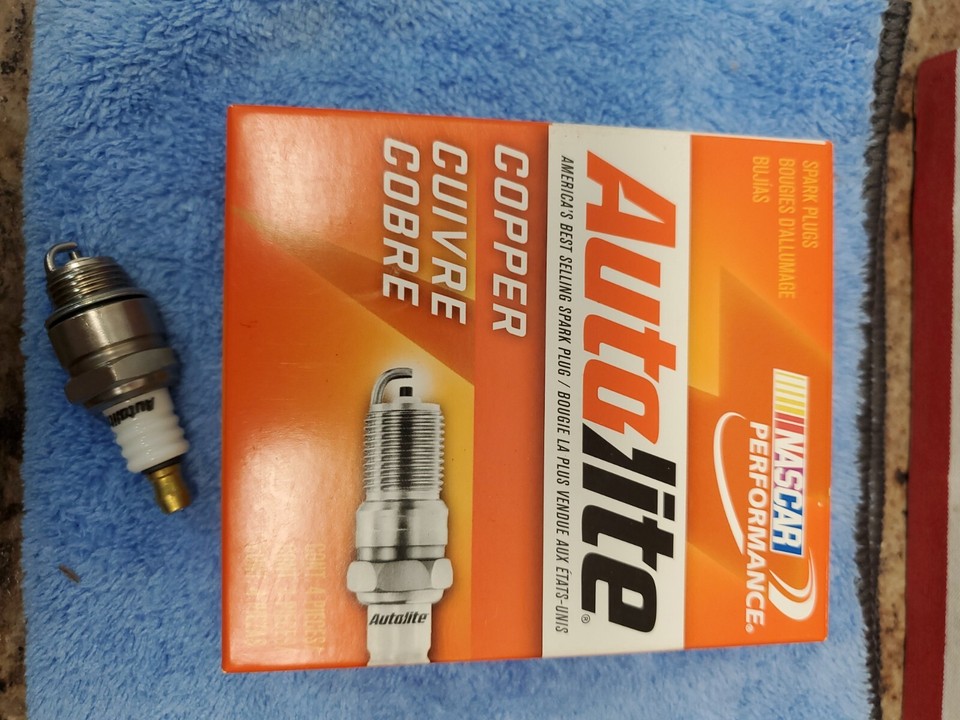 Autolite (4 Pack) Small Engine Copper Core Spark Plugs # 2986-04 BEST ...