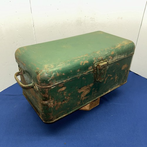Vintage Heavy Metal Tool Box. Round Corners. No Key. Latch Works Green ...