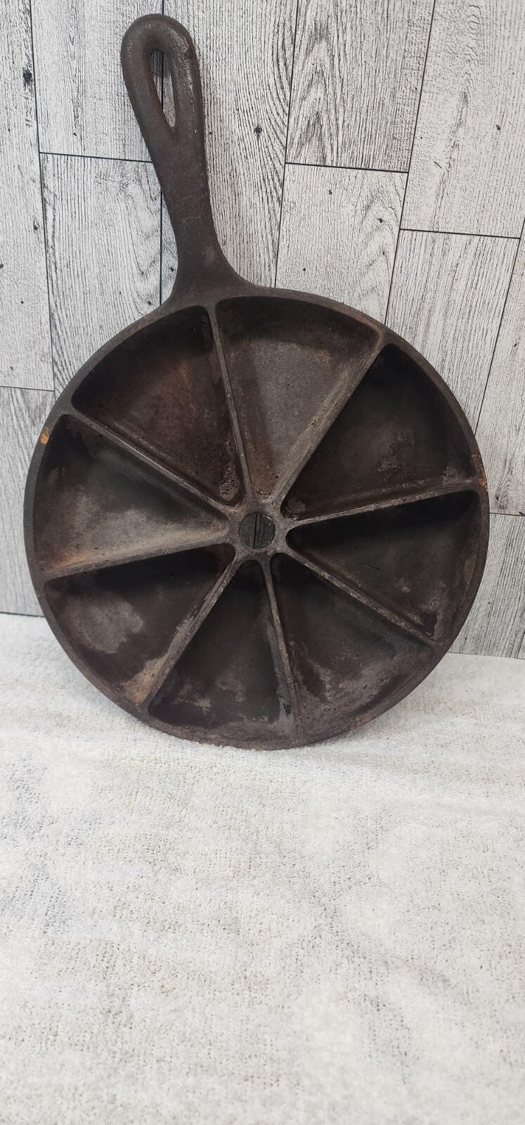 Vtg Lodge Cast Iron Cornbread Skillet Divided Slice Pan D8CB Made in ...