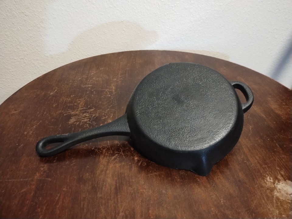 PUBG 14" Foam Frying Pan 1:1 Scale Prop Replica, Black, Fake Skillet ...