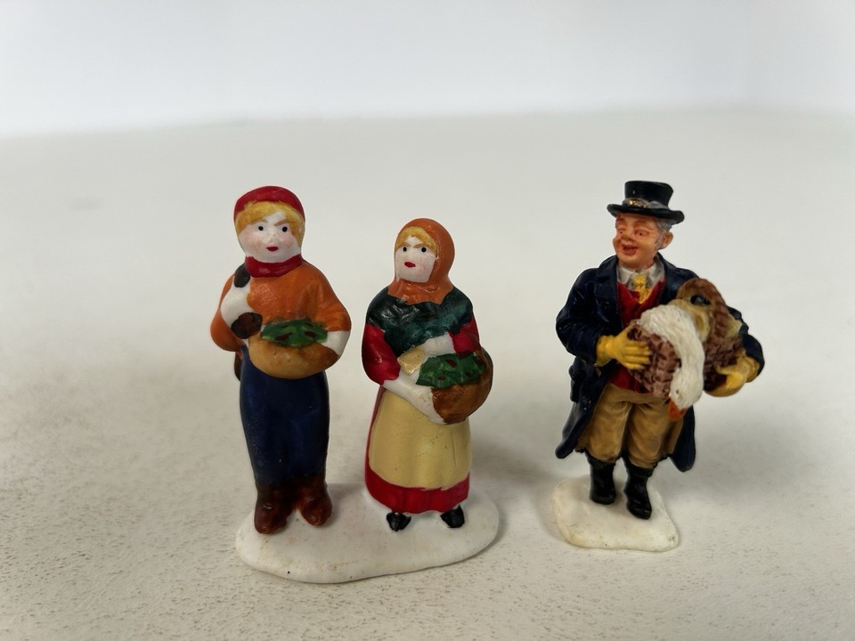 Lot of 5 Christmas Village Human Figurines Holiday Time | eBay