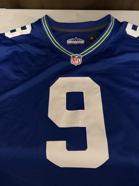 Kenneth Walker III Autographed Nike XL Throwback Seahawks Jersey ...
