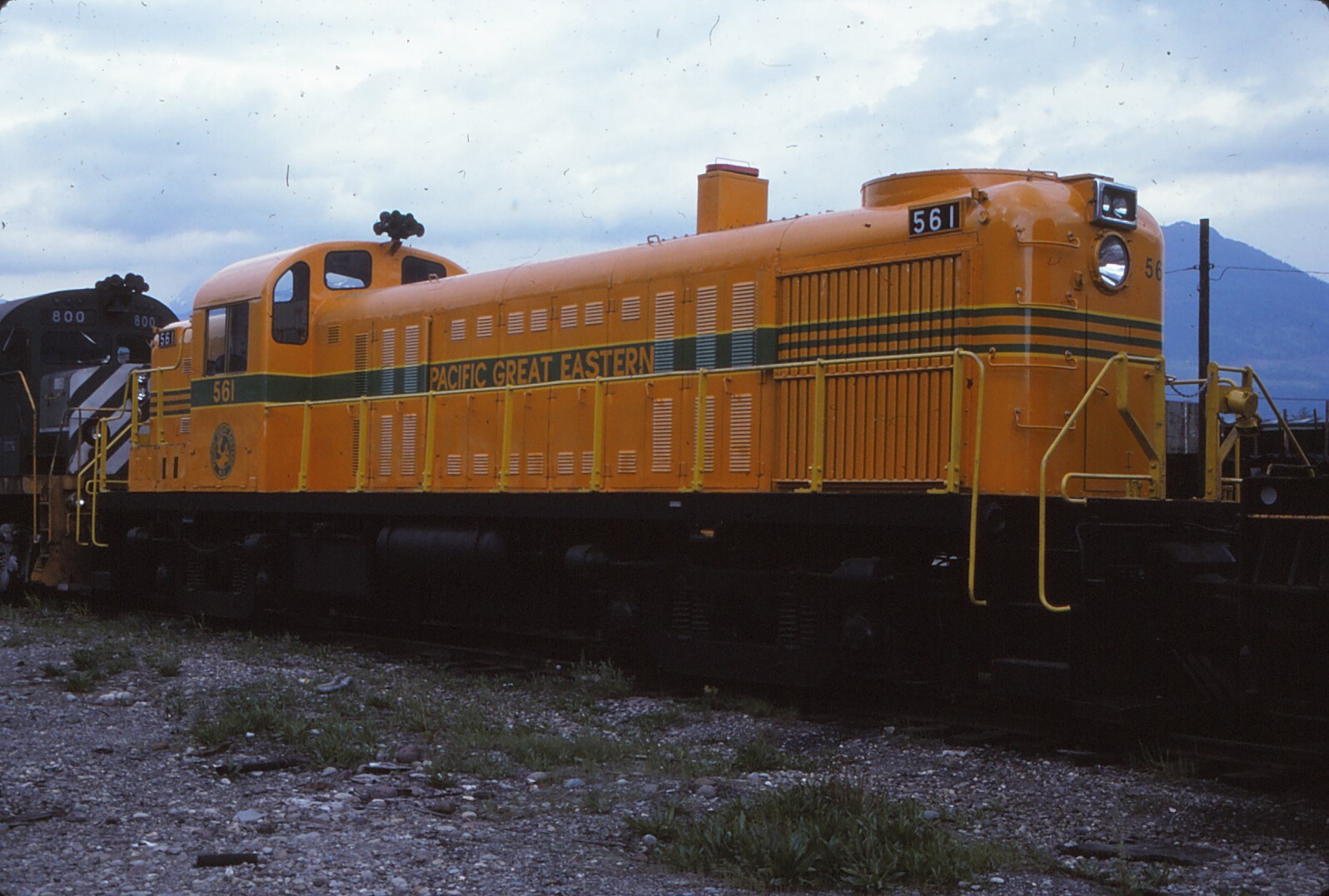 BC RAIL PACIFIC GREAT EASTERN RS-3 561 @ N. SQUAMISH, BC - ORIGINAL ...