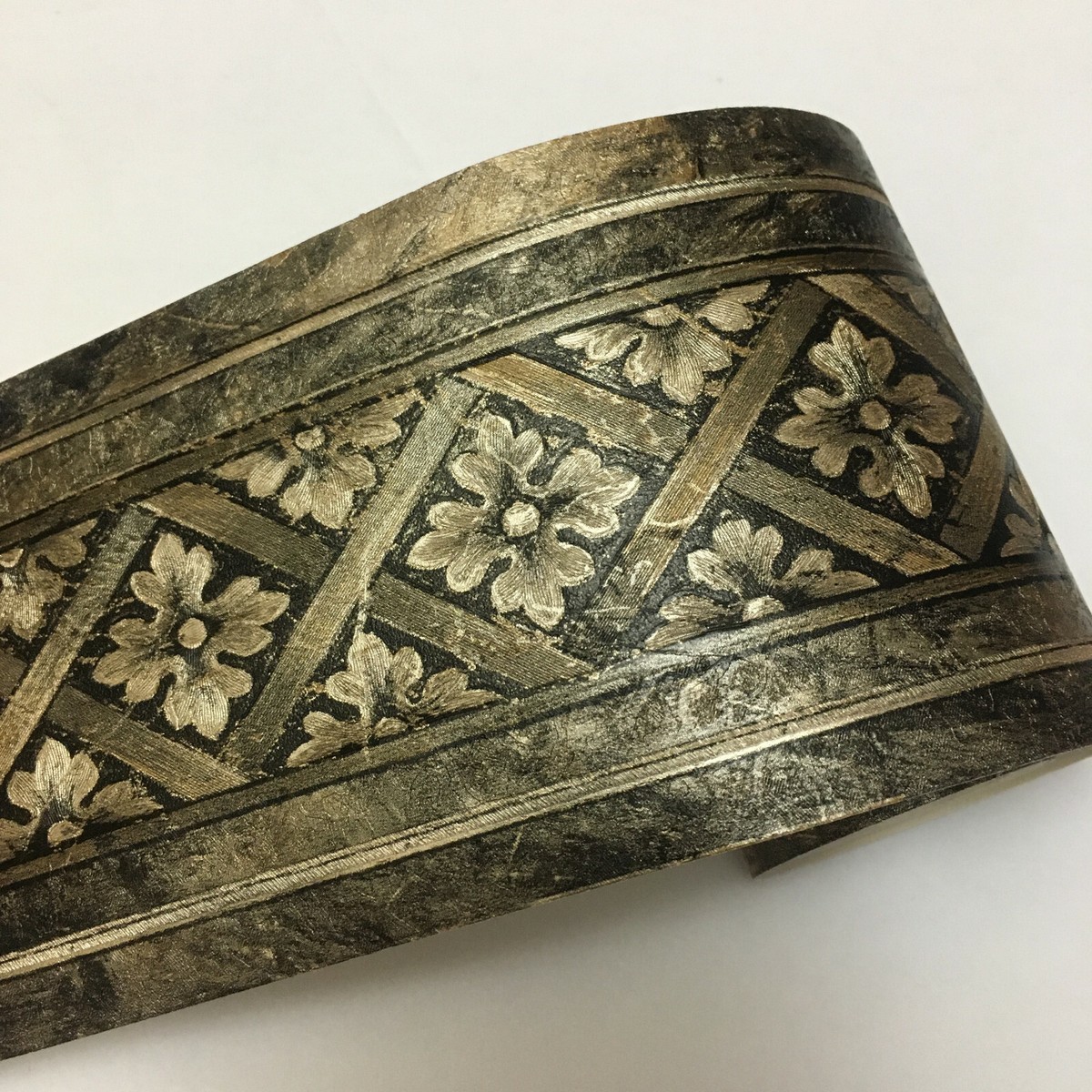 Tin Embossed Wallpaper Border