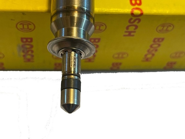 R172 MERCEDES Slk350 Right Fuel Rail W/ 3 Injector Injectors OEM ...