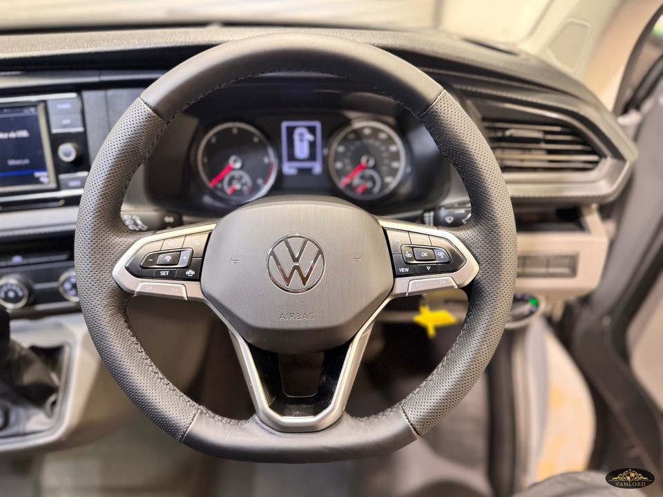 2022 VW Transporter T6.1 T32 Highline Kombi Auto 150BHP DSG Pure Grey ...
