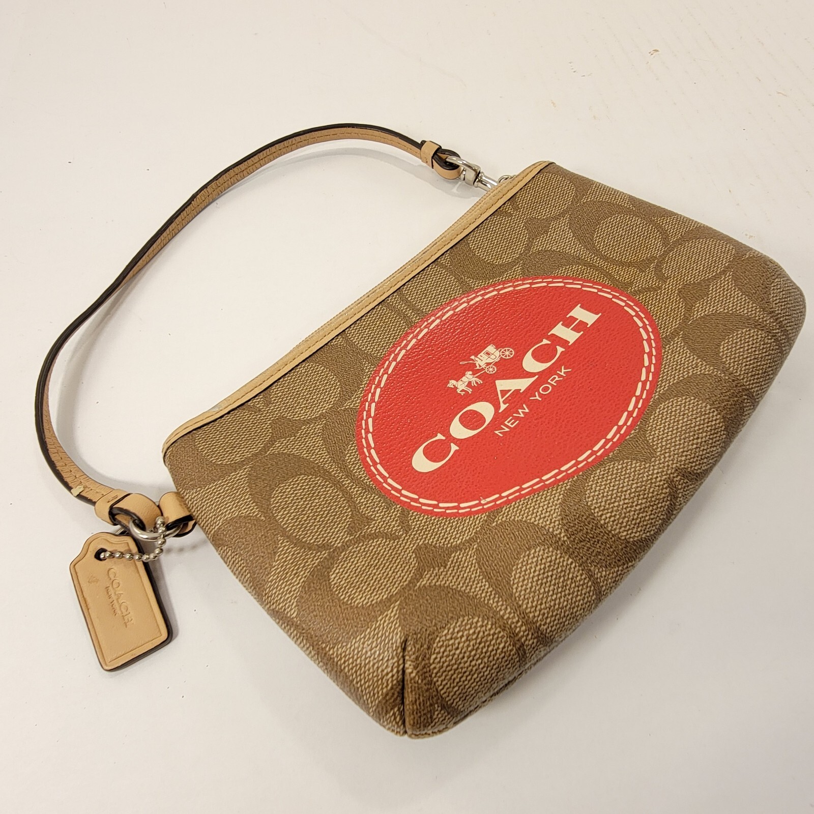 Coach Medium Wristlet New York Horse & Carriage Khaki Crimson F51783 | eBay