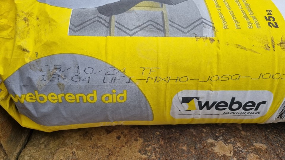 4 bags × Weber Monocouche Ivory plaster render 25kg each walls one coat ...