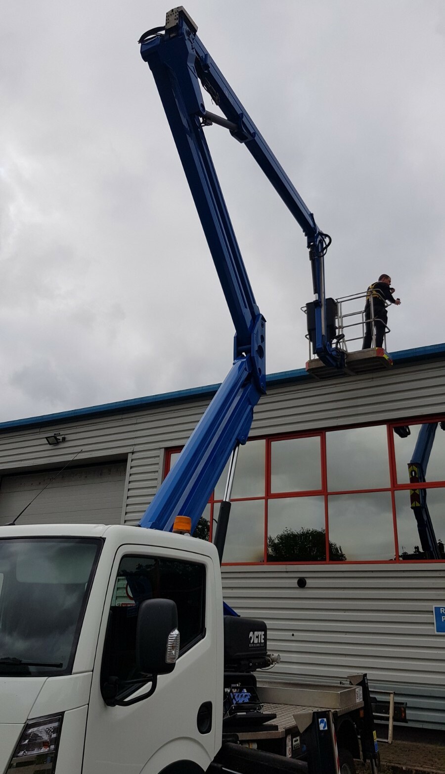 Lorry Mounted Cherry Picker Platform Hire | eBay UK