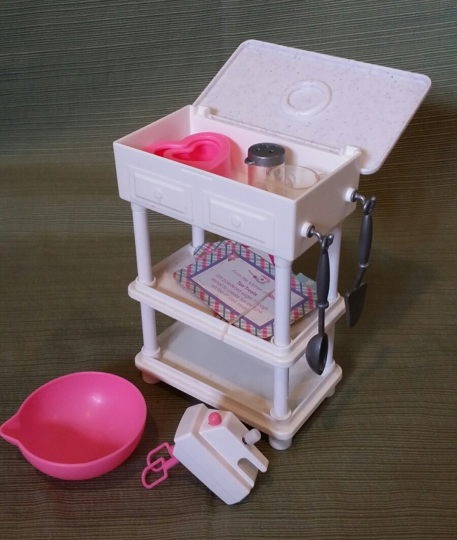 Barbie *Sweet Treats Barbie Doll w/Baker Accessories 1998 #20780 MINT ...