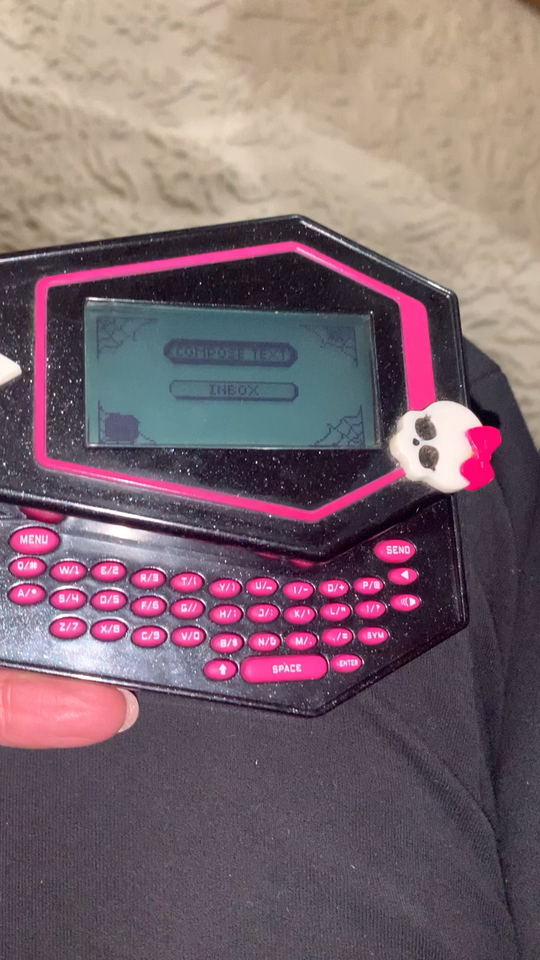 Monster High ICOFFIN Handheld Device Toy Electronic Messaging PHONE ...