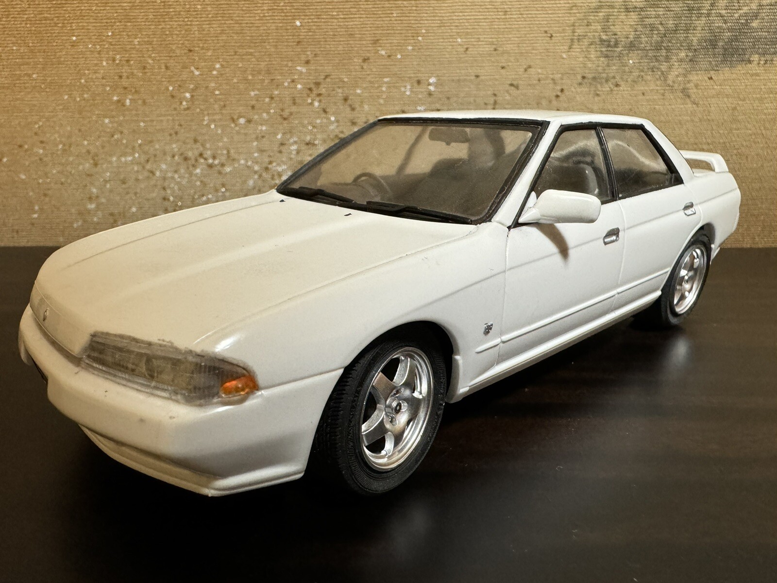 Aoshima 1/24 Built & Painted Nissan Skyline R33 4Door | eBay