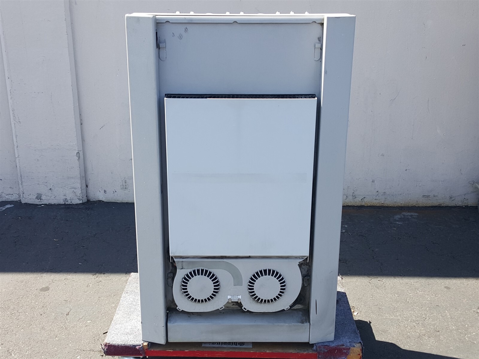 Nortel+CDMA+3031+BTS+Base+Transceiver+Station+Type+3r+Enclosure+Cabinet ...