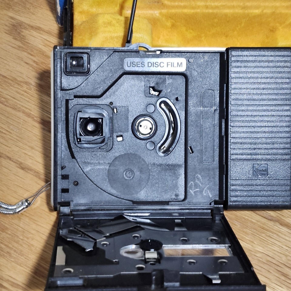 Vintage Kodak Disc 4000 Film Camera Retro Photography 1980's 2 Sealed ...