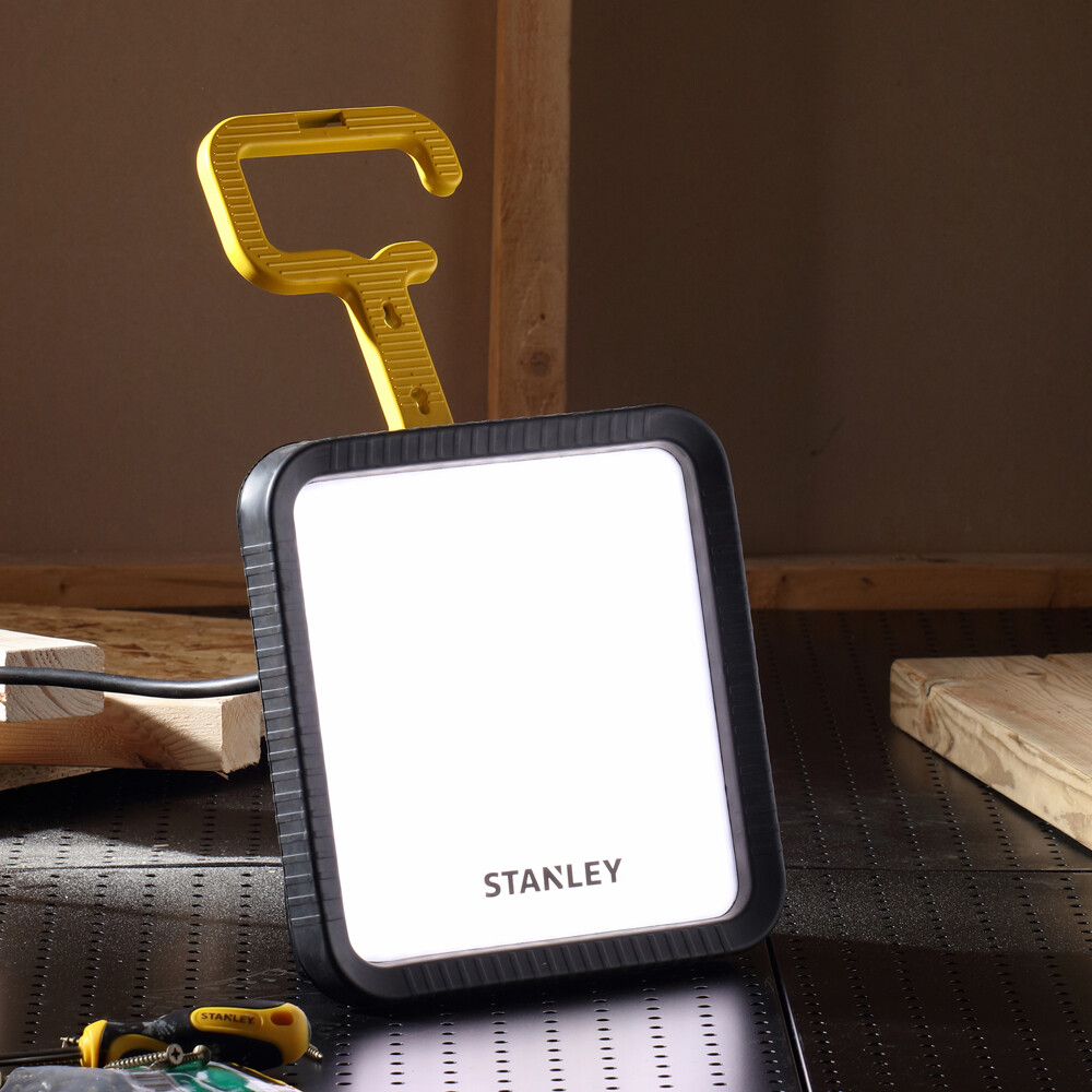 Stanley Ip44 Moritz Led Battery Powered Floodlight Litecraft