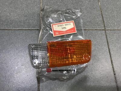 Toyota Corona RT 80-81 1971 turn signal Cover Lens (LH) side Nos ...