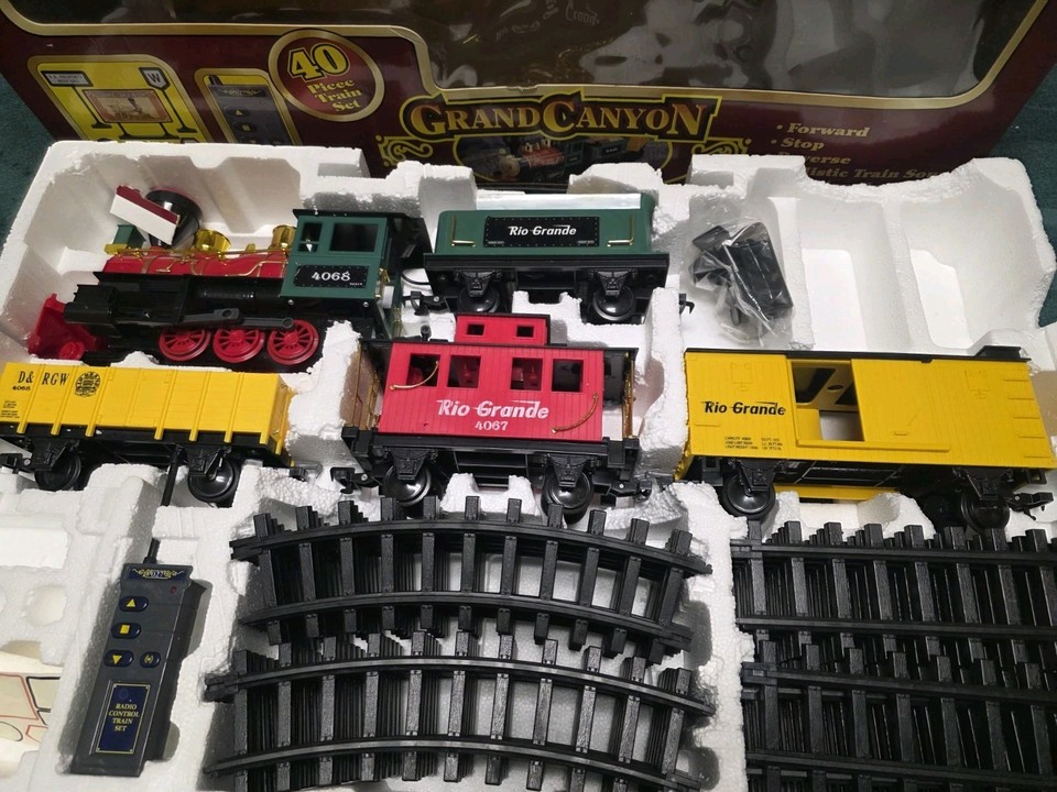 Eztec 1999 Grand Canyon Express 36912 Radio Controlled 40 Piece ...