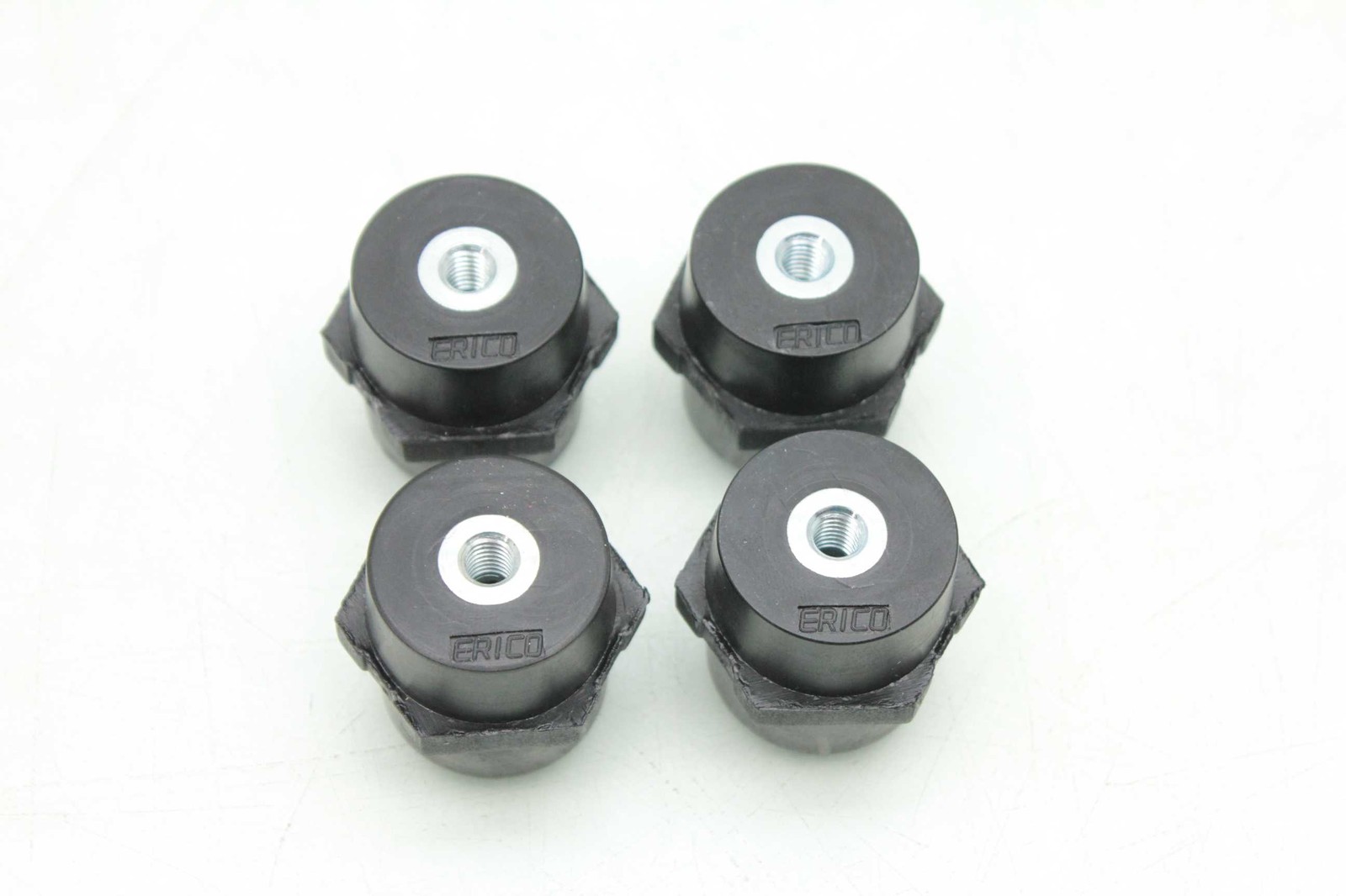 4 New Erico ISOTP30M6 M6 Insulators Standoffs ISO-TP Insulation 1500VAC ...