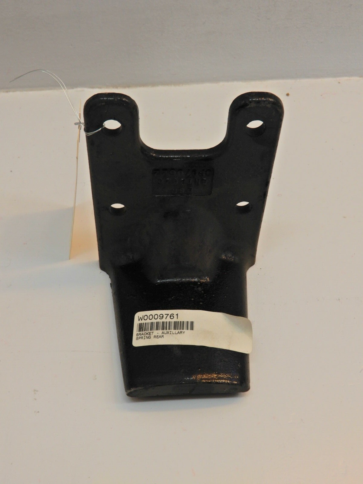 Workhorse Auxiliary Spring Rear Bracket W0009761 | eBay