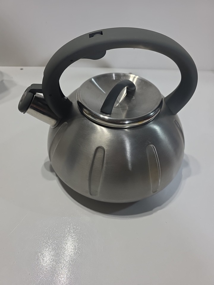 Balduzzi Italian Style Induction Tea Kettle Stainless Steel Soft Handle ...