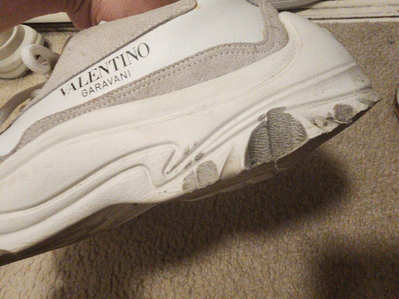 Valentino Sneakers 44 READ - Gem Valentino Sneakers 44 READ - Gem