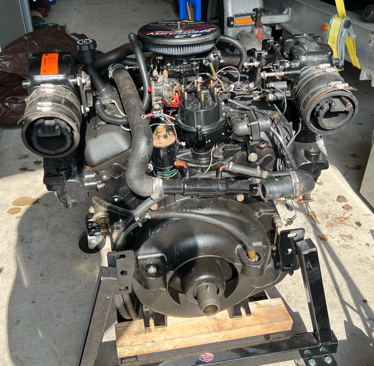 4.3 Mercruiser Complete externals. Will part out. Engine cracked ...