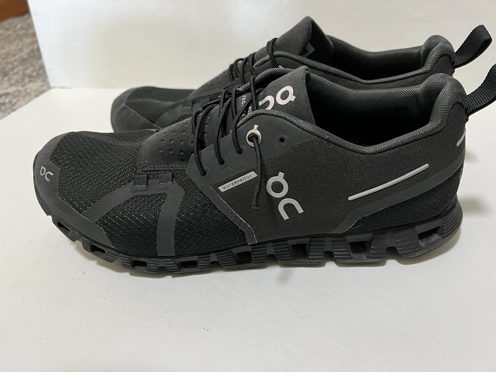 On Cloud 5 All Black Swiss Engineering Running Shoes … - Gem
