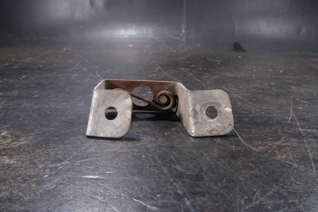Beechcraft 35 Bonanza BE35 LH AFT Cowling Fastener Bracket 35-910238-8 ...