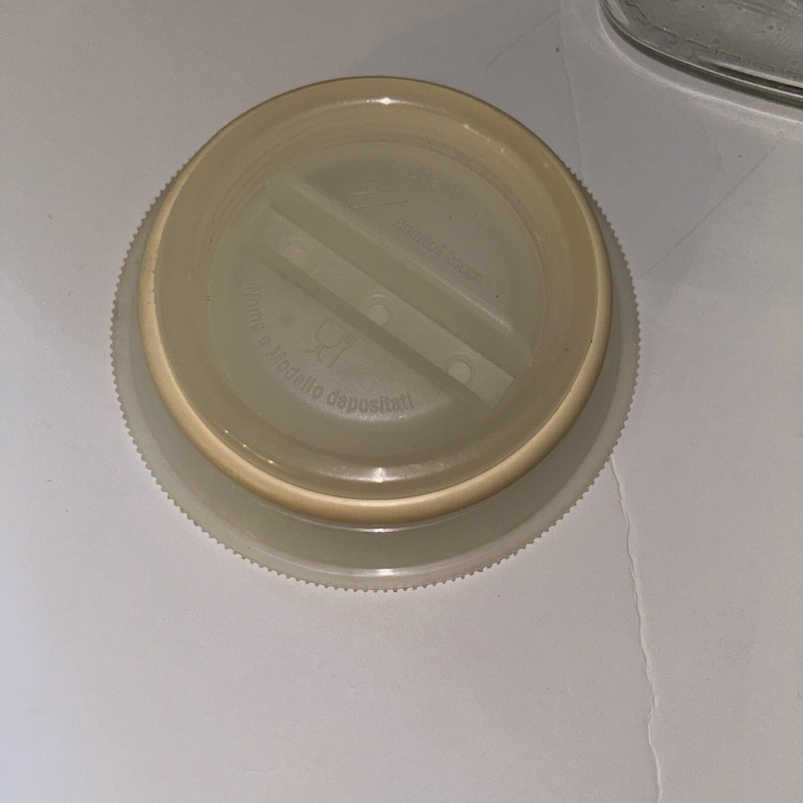 Bormioli Rocco Hermetic Seal Glass Italian Pitcher With Lid and Spout ...