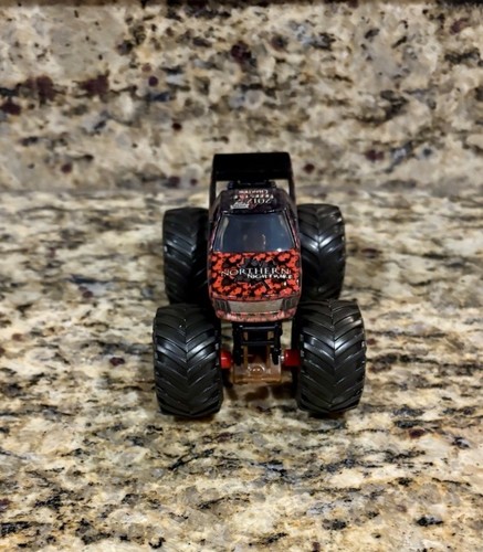 Spin Master Monster Jam NORTHERN NIGHTMARE Color Change Truck 1:64 New ...