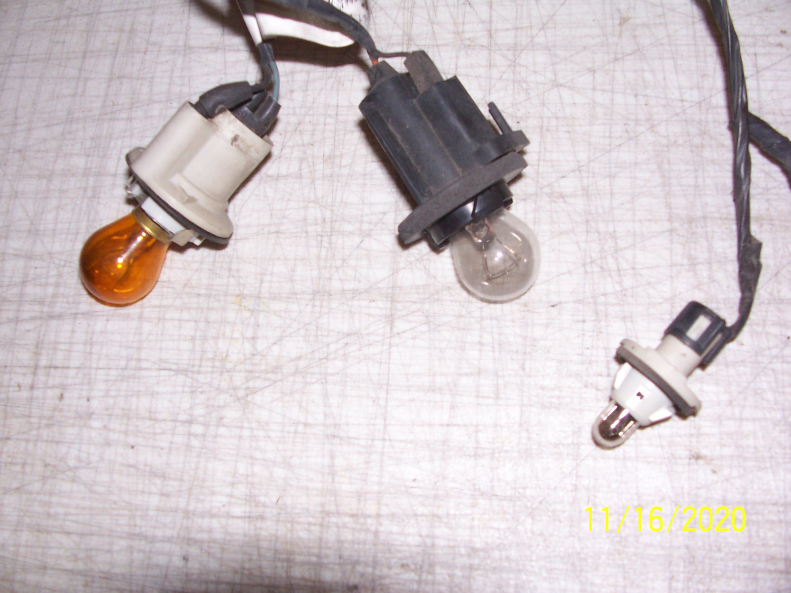 2000 2001 2002 Eldorado Headlight Marker Light Socket Plug Lamp Harness ...