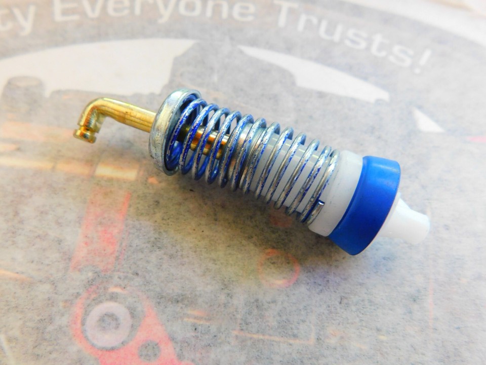 Rochester 2GC Small Base Carburetor Accelerator Pump Assembly Tri power ...