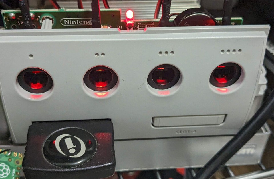 Gamecube Controller Port w/ New Battery and LEDs Installed Front plate ...