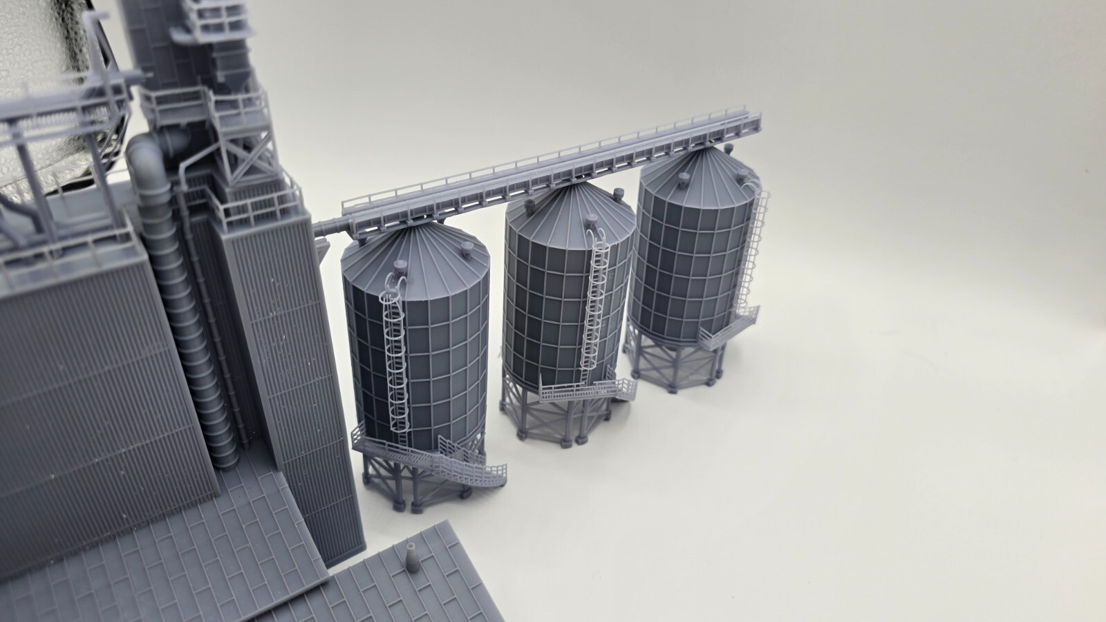 N Scale Grain Elevator 1:160 | eBay