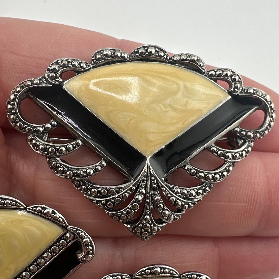 Vintage Avon ST Ivory, Black Enamel Fan Brooch Post Earrings Set 2" 1 ...
