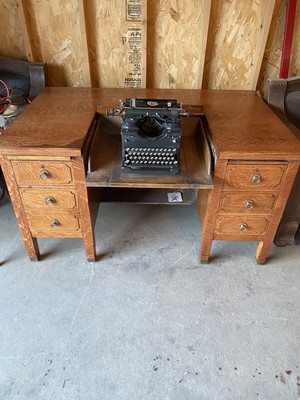1900-1950 - Typewriter Desk
