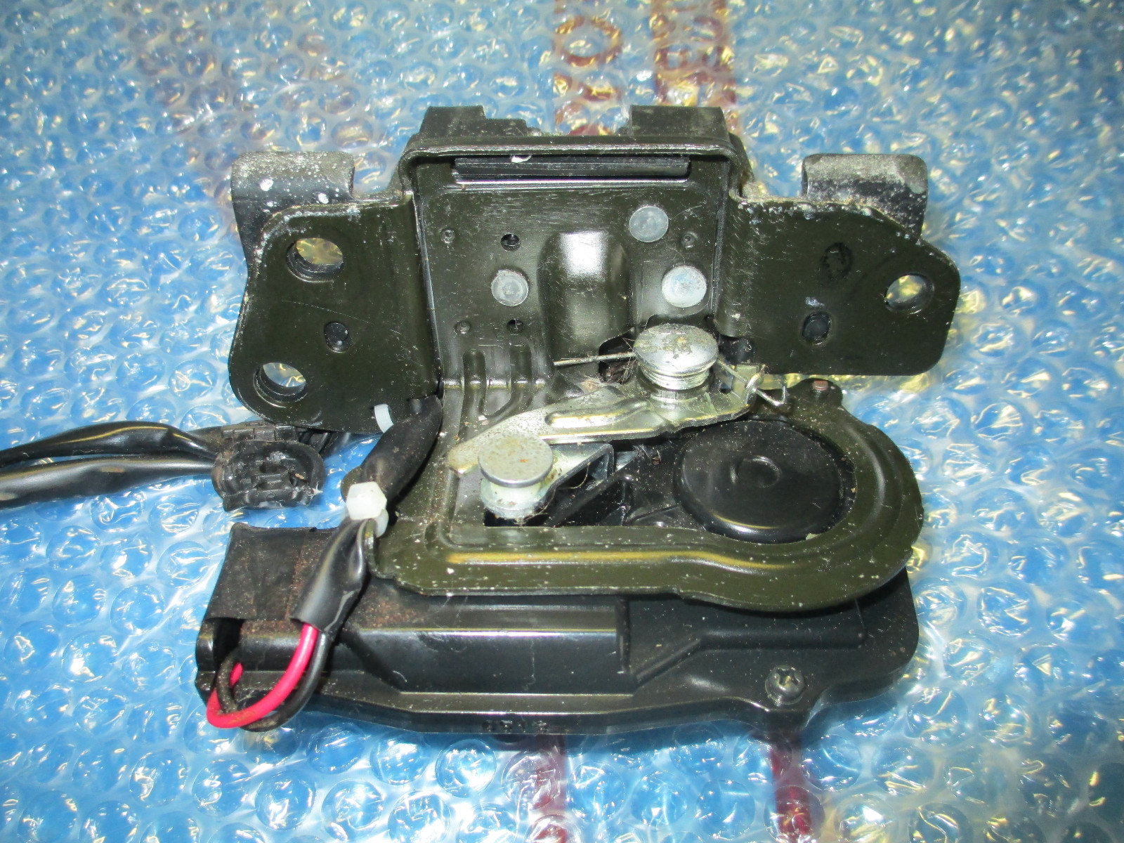 2004-2009 TOYOTA PRIUS REAR Trunk Hatch Lock Actuator Latch Tailgate ...