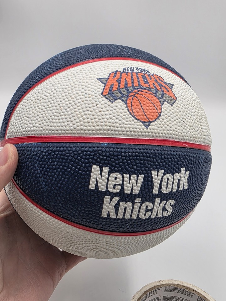 New York Knicks 7" Mini Basketball Arcade Exclusive Prize NBA Baller ...