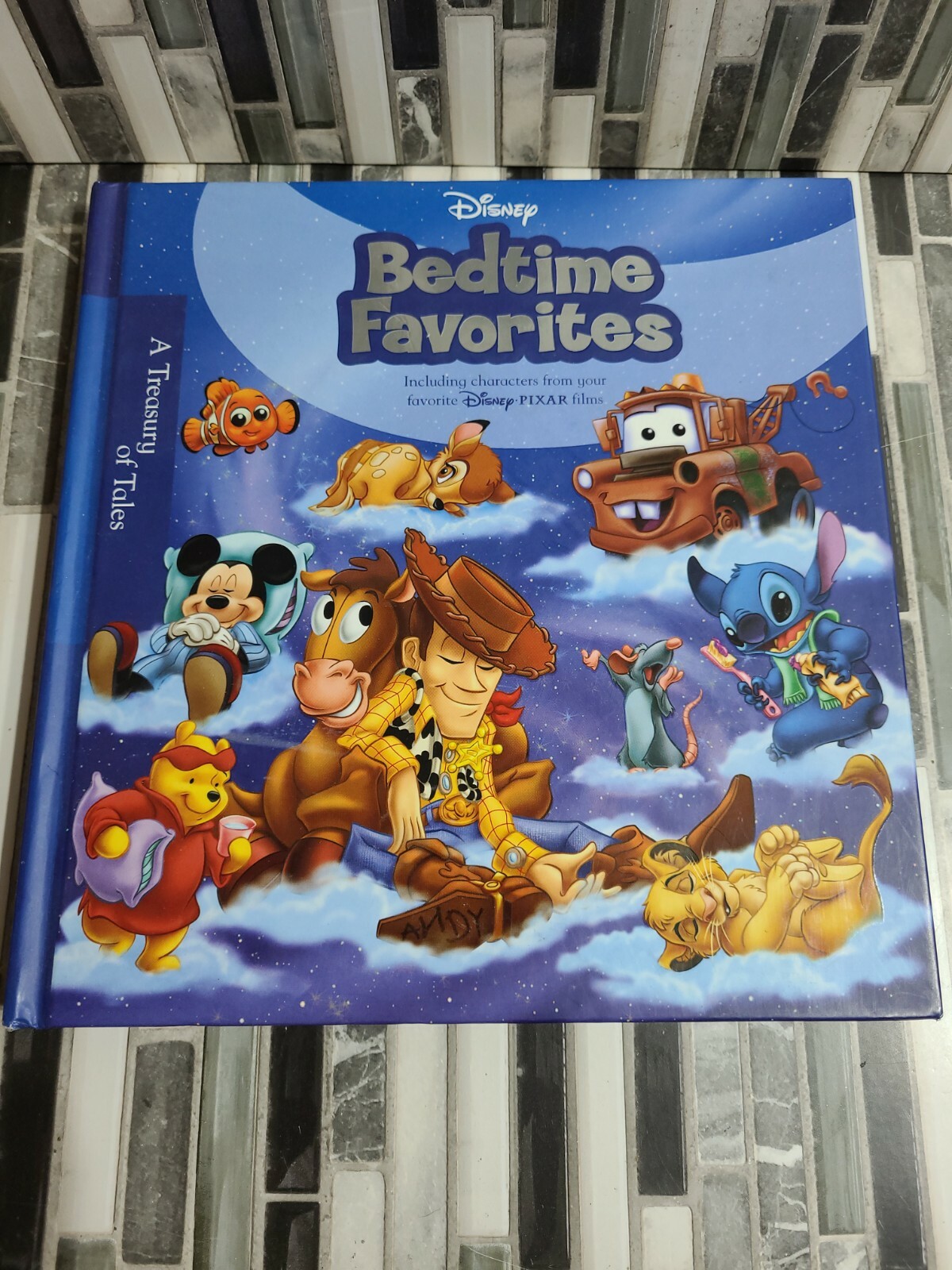 DISNEY BEDTIME FAVORITES - A Treasury of 19 Tales w/ Disney & Pixar ...