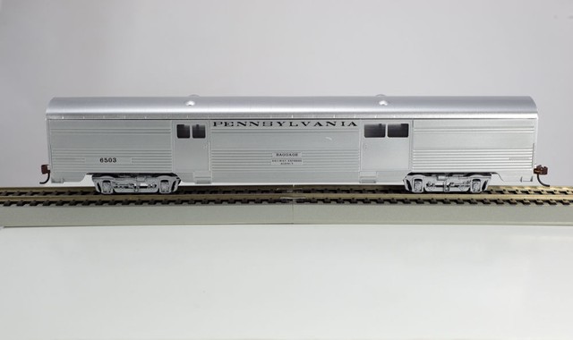 HO Con-Cor Pennsylvania Railroad 70' Streamline Budd Baggage Passenger ...