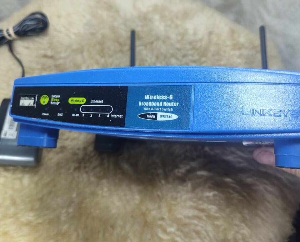 LINKSYS WIRELESS G BROADBAND ROUTER MODEL WRT54G v 2.4 GHz 4-Port ...