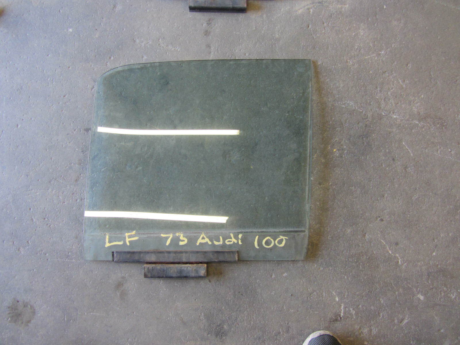 73 74 75 76 Audi 100 OEM Left Front Window Glass G10 | eBay