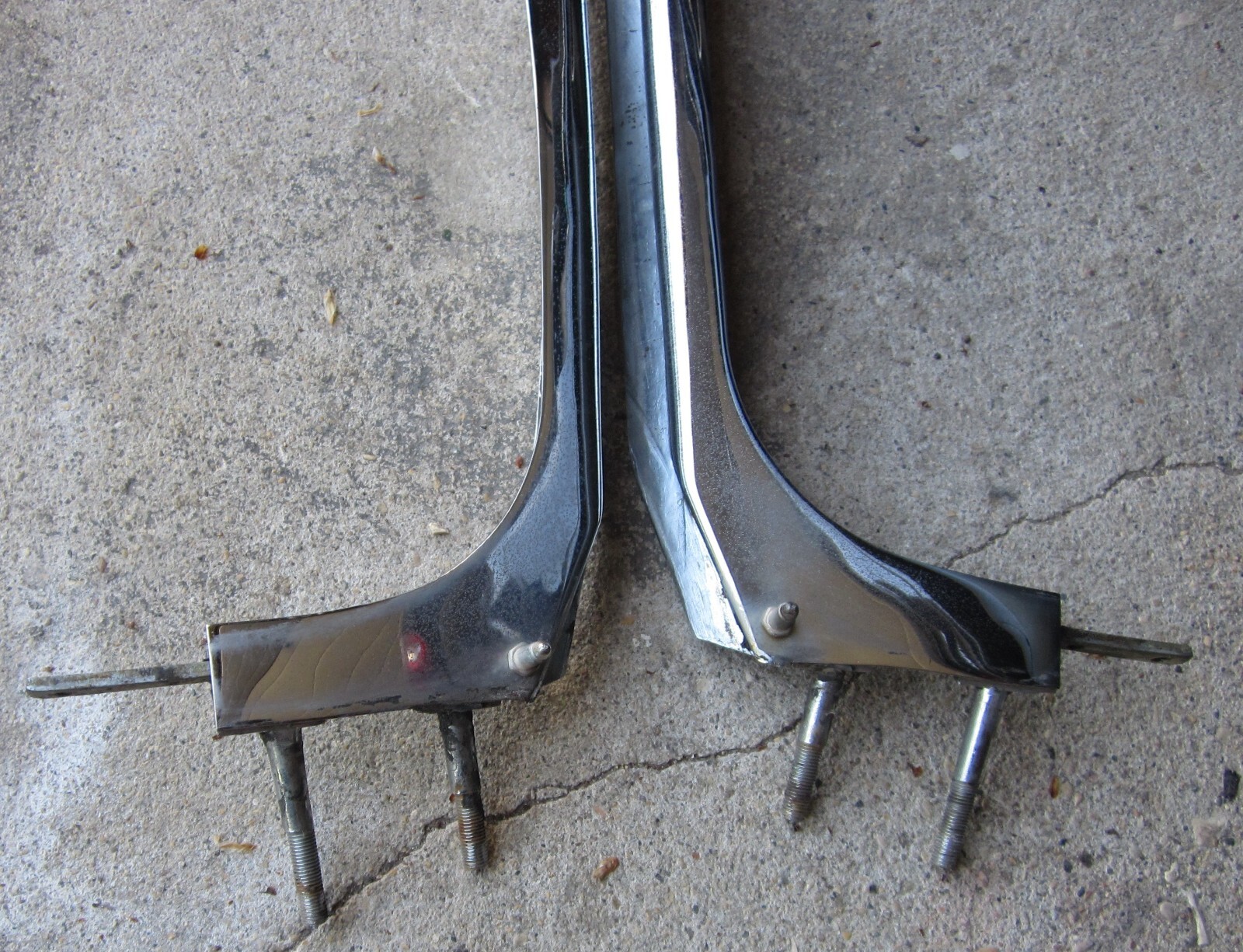 Sunbeam Alpine II Windshield Frame Vertical Post Stanchion Chrome Trim ...