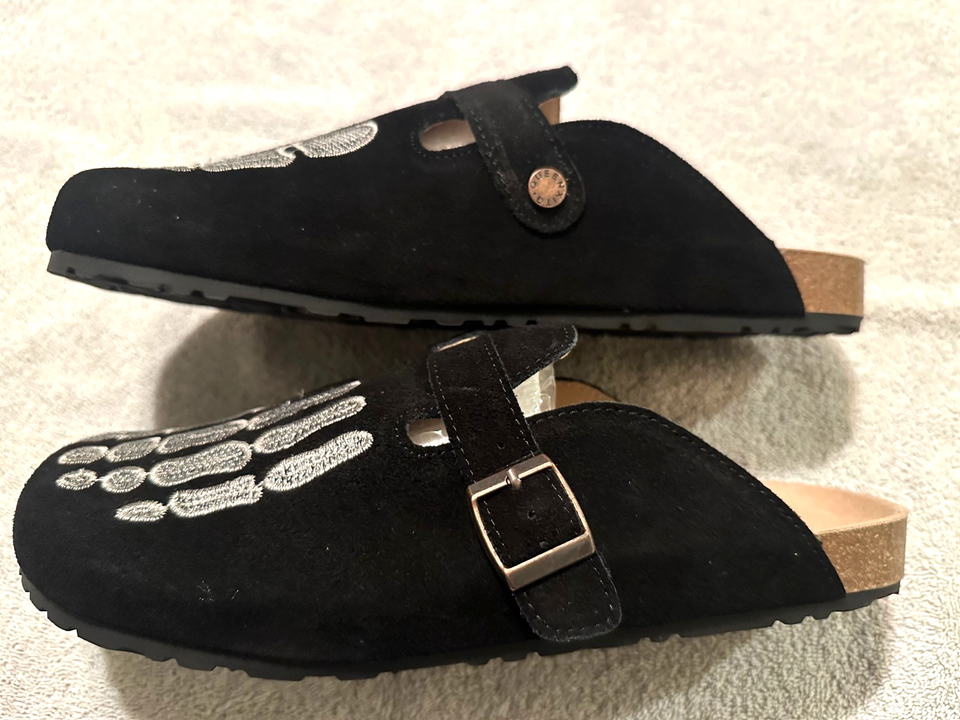 New Skeleton Clogs Size 44 Berkenstock style Embroirdered CLOGS Shoes ...