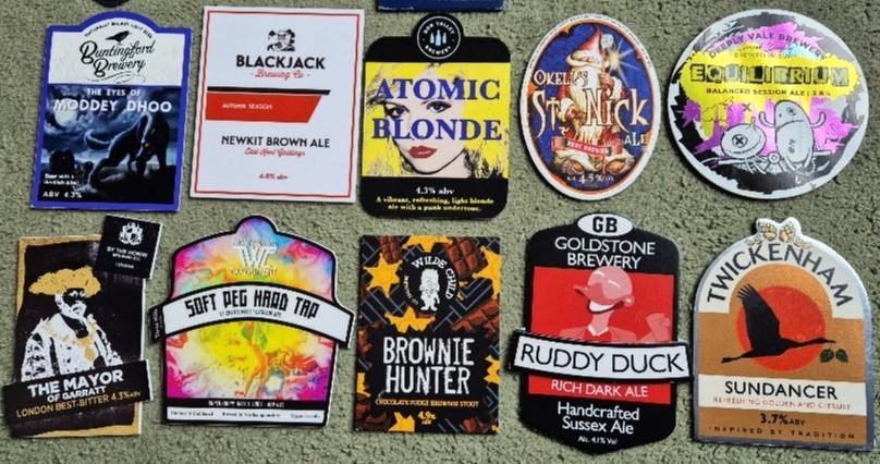 JOB LOT OF TWENTY FIVE REAL ALE BEER PUMP CLIP BADGES - FREE POST ...