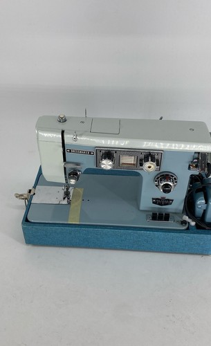 Vintage Dressmaker Deluxe SWA-2000 Push Button Zig Zag Sewing Machine w ...